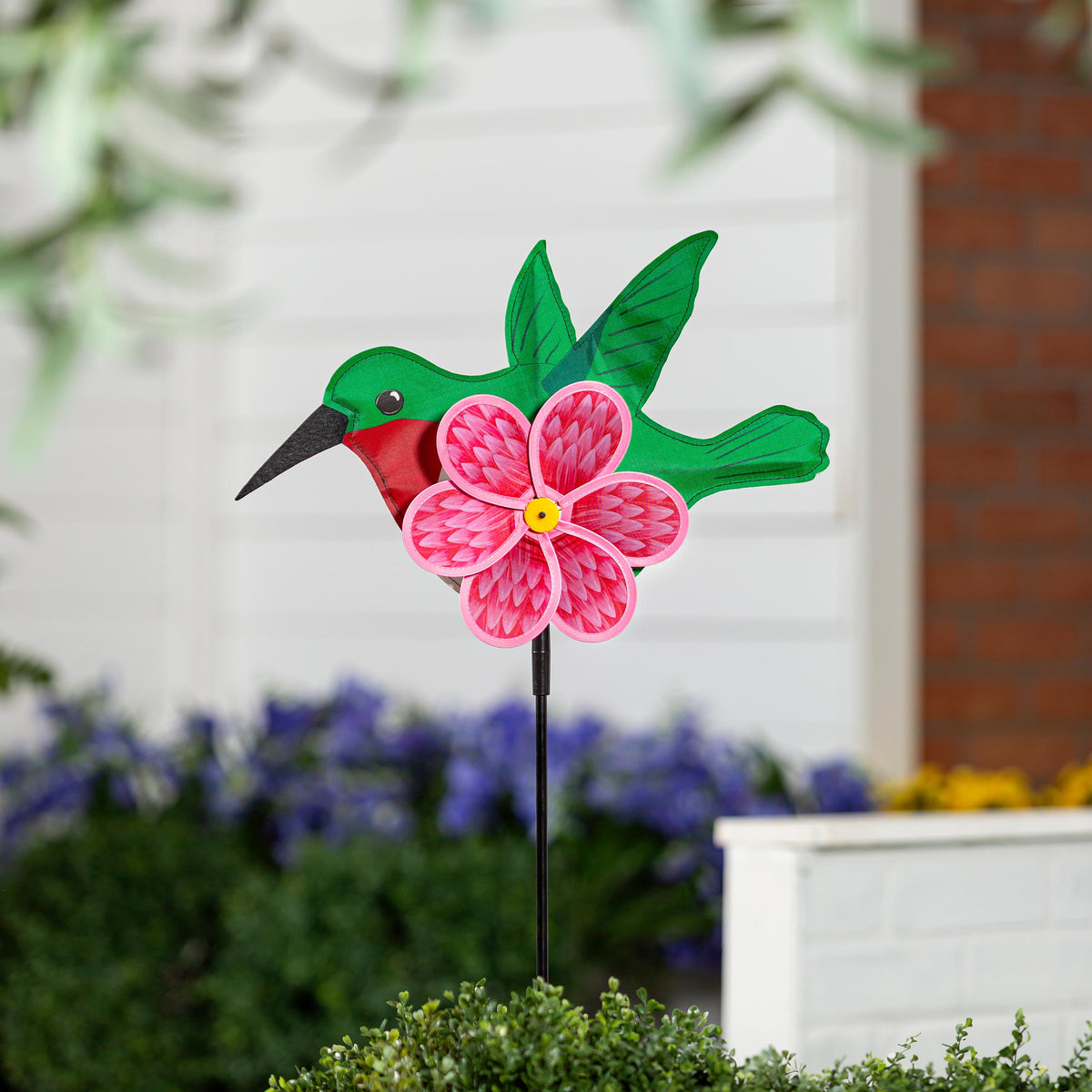 Hummingbird and Daisy Pinwheel Spinner – Evergreen